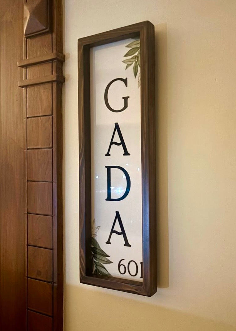 Evergreen Vertical Name Plate – Decor By The Way